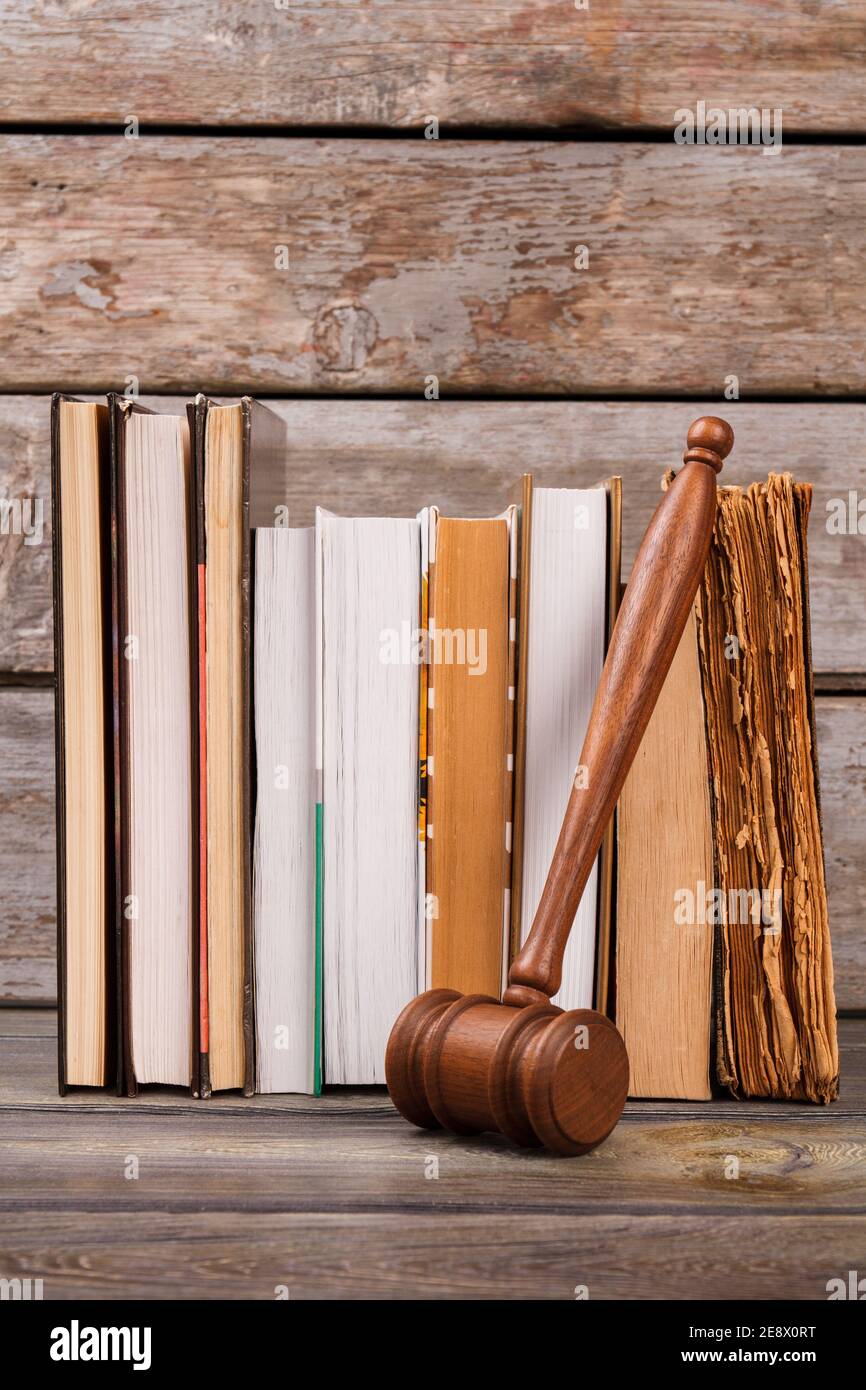 Gavel vertical hi-res stock photography and images - Alamy