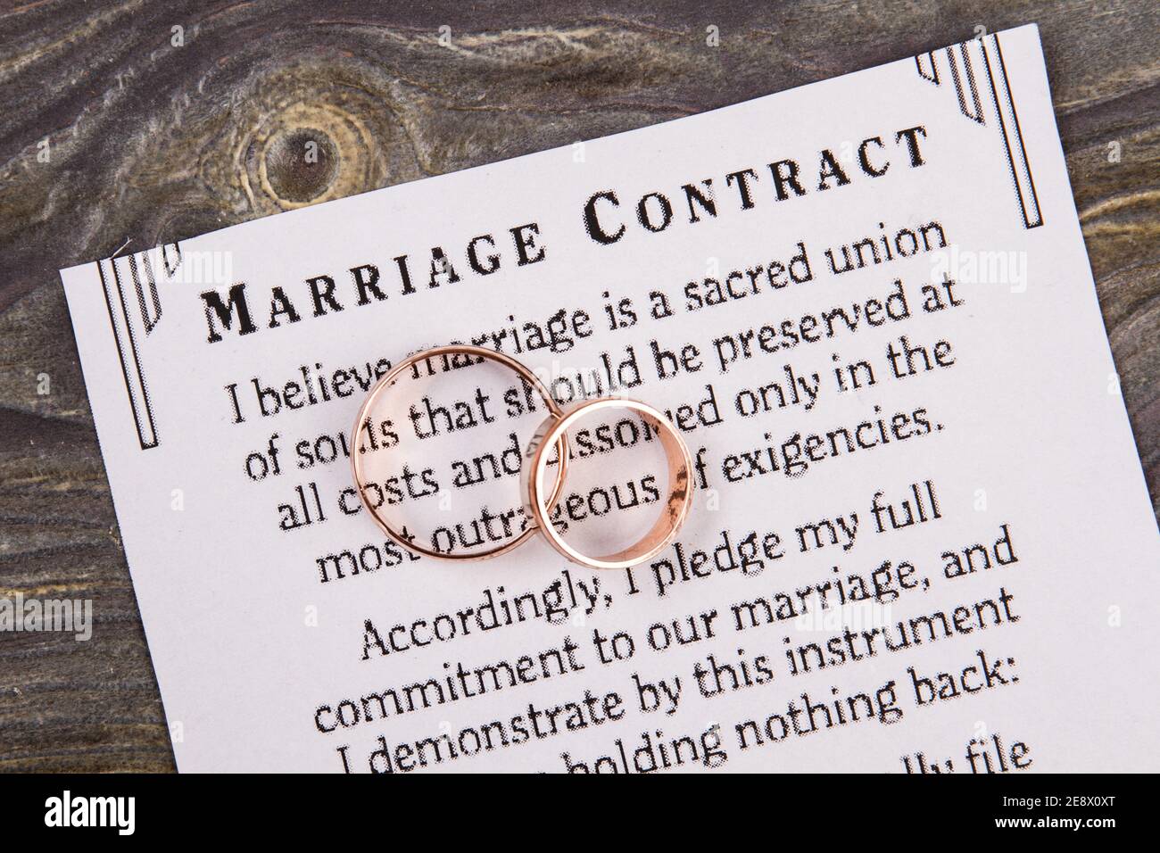 Contract pair hi-res stock photography and images - Alamy