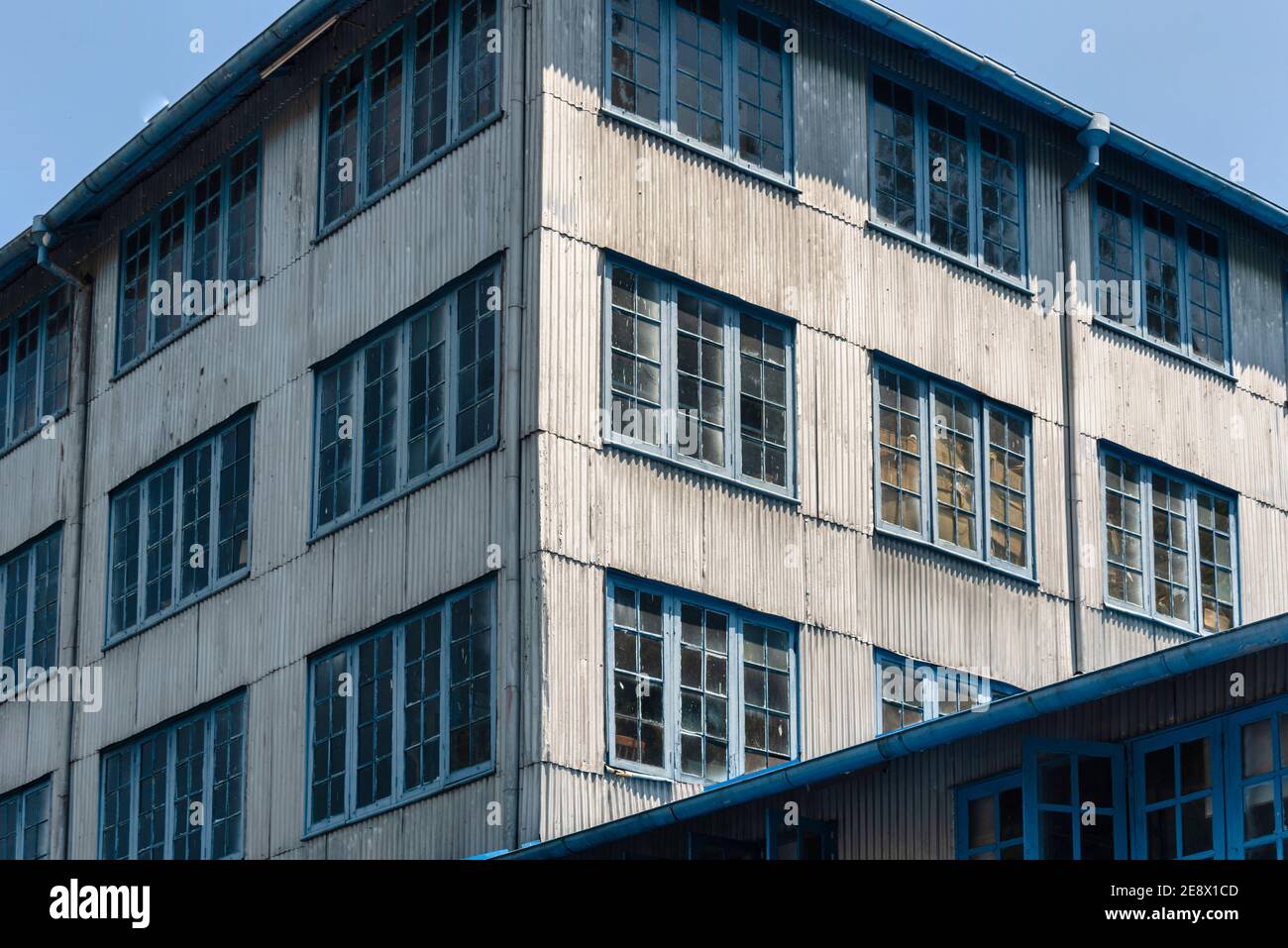 Bulding of the damro tea factory and lounge and tea plantation, Sri ...