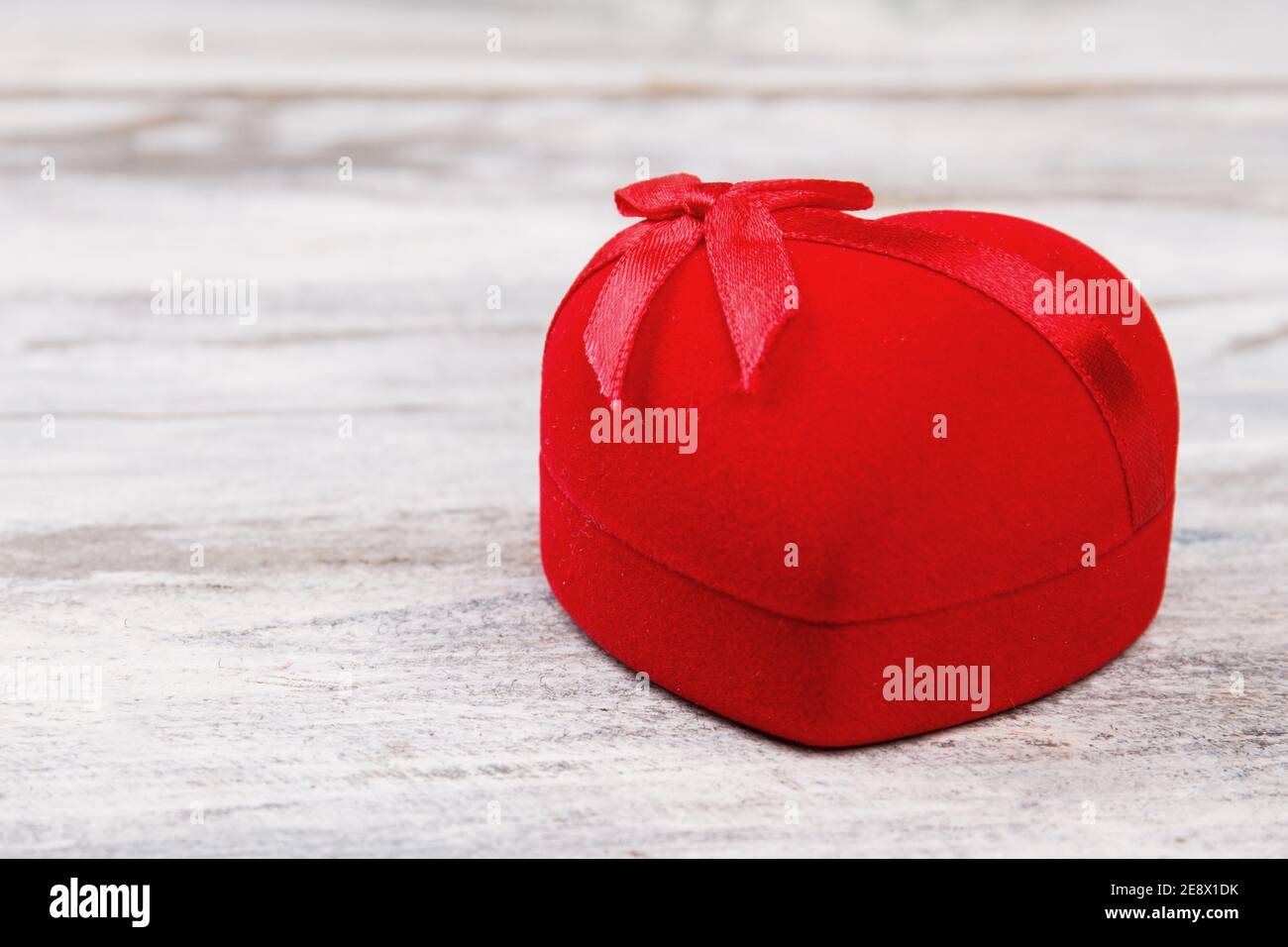 Wedding rings presentation beautiful hi-res stock photography and ...