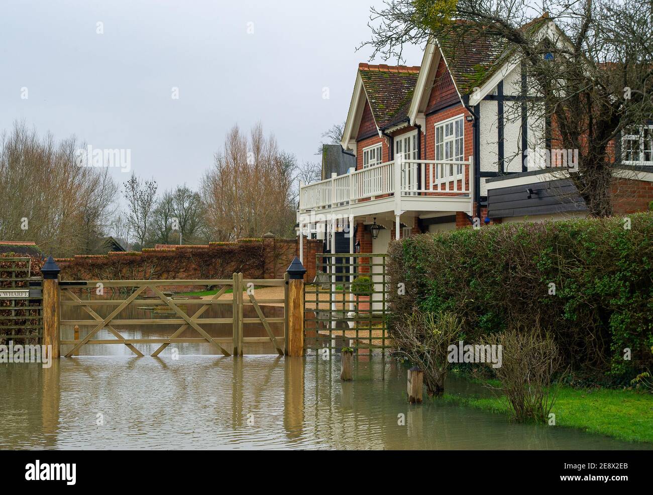 Lower shiplake hi-res stock photography and images - Alamy