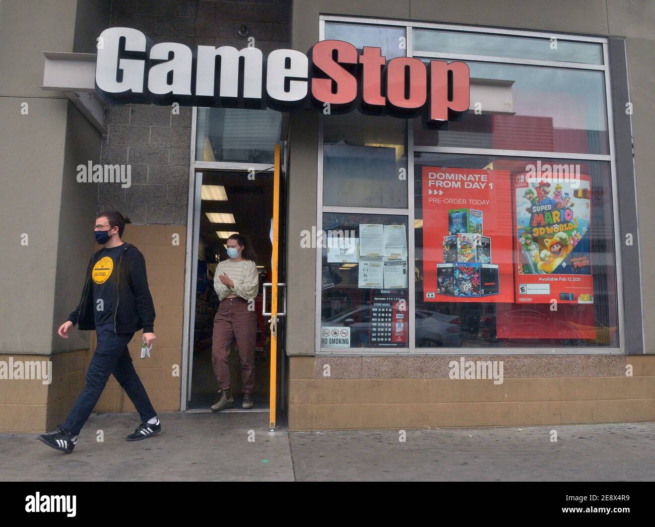 Gamestop 2021 High Resolution Stock Photography and Images - Alamy