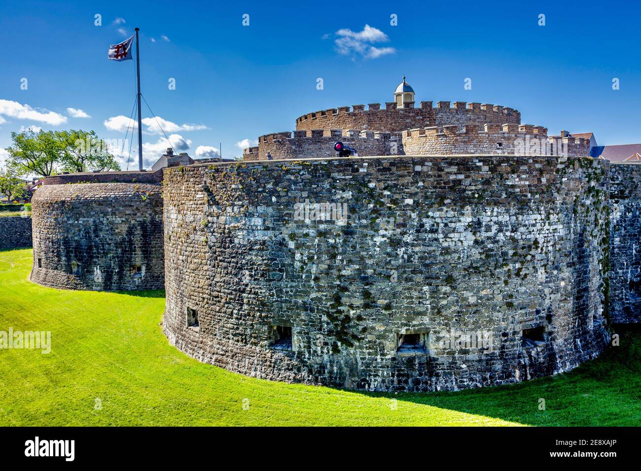 Historic henry viii castle hi-res stock photography and images - Alamy