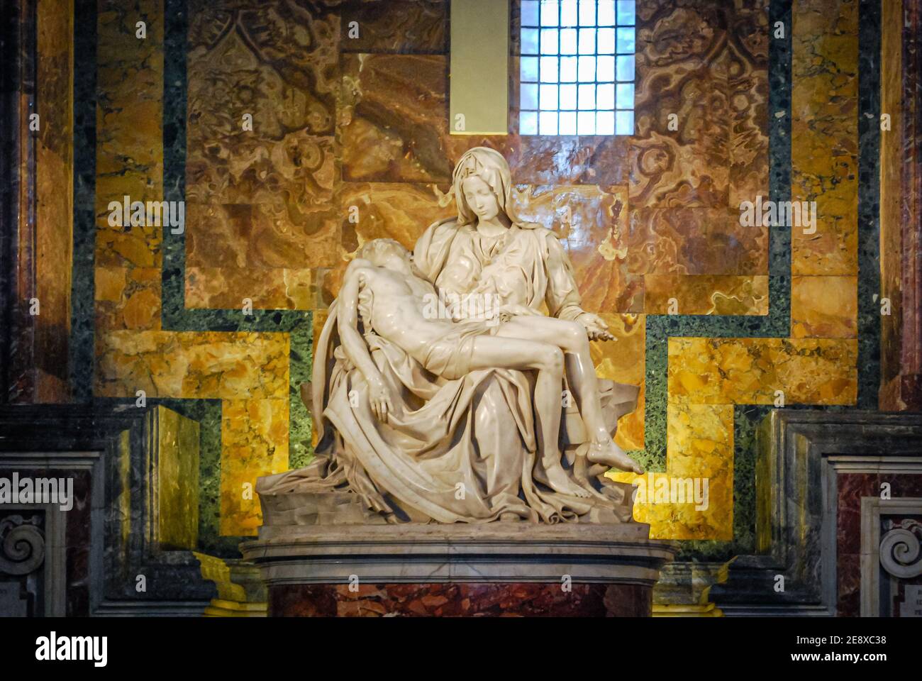 Sculpture statue inside st peters basilica hi-res stock photography and images - Alamy