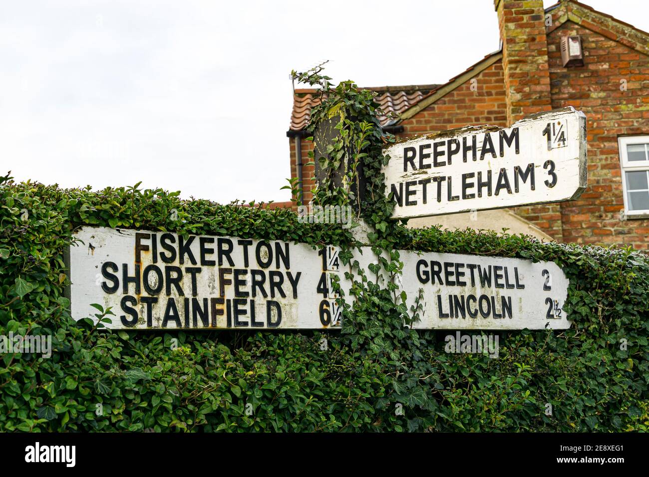 Ferry traffic sign hi-res stock photography and images - Alamy