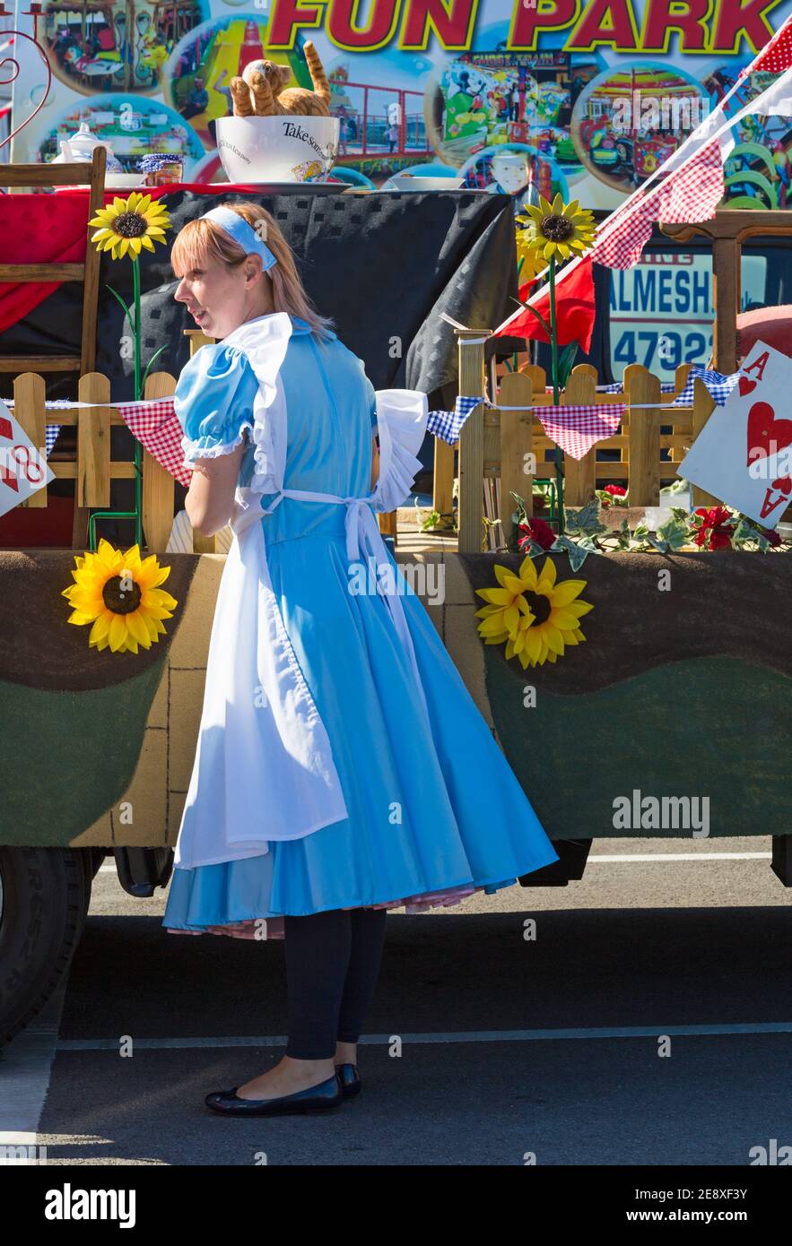 Alice in wonderland in parade hi-res stock photography and images - Alamy