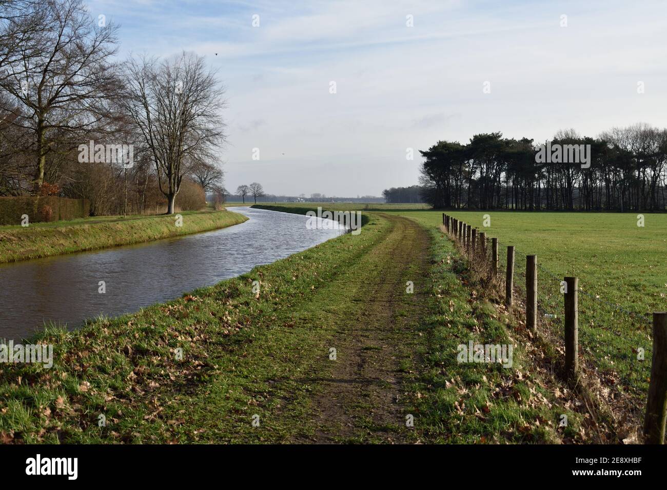 Netherlands canal countryside hi-res stock photography and images - Alamy