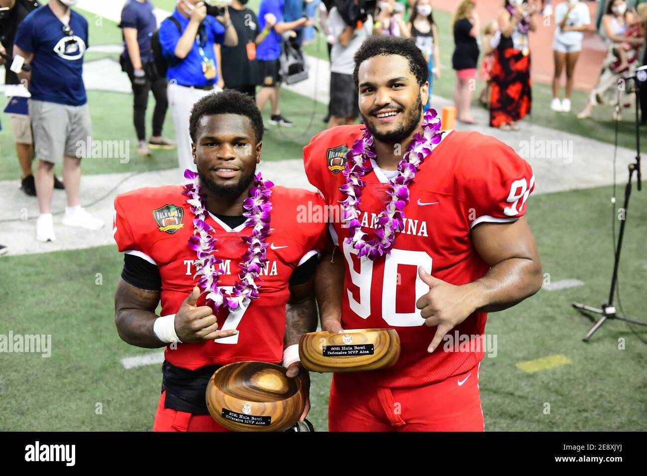 Honolulu, Hawaii, USA. 31st Jan, 2021. MEKHI SARGENT of Iowa and CARLO ...
