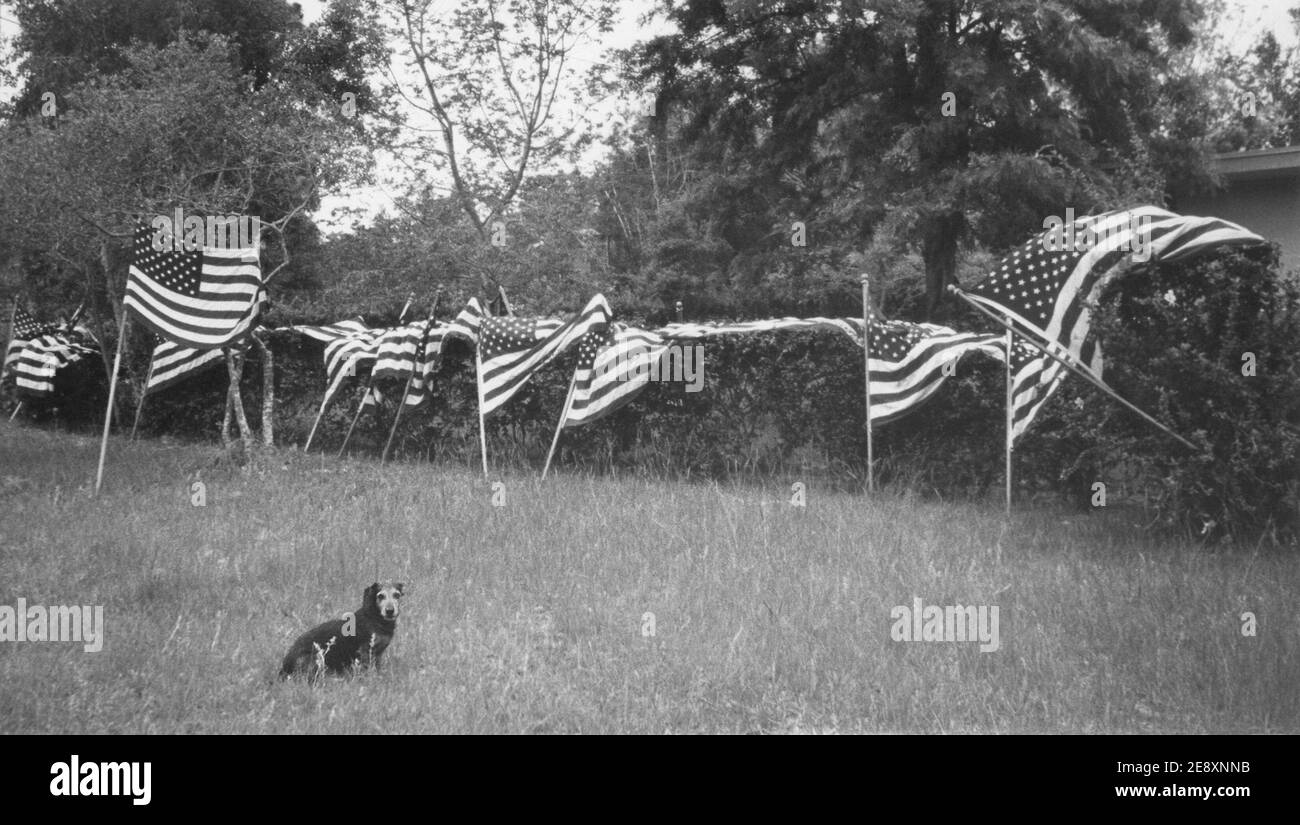American outside Black and White Stock Photos & Images - Alamy