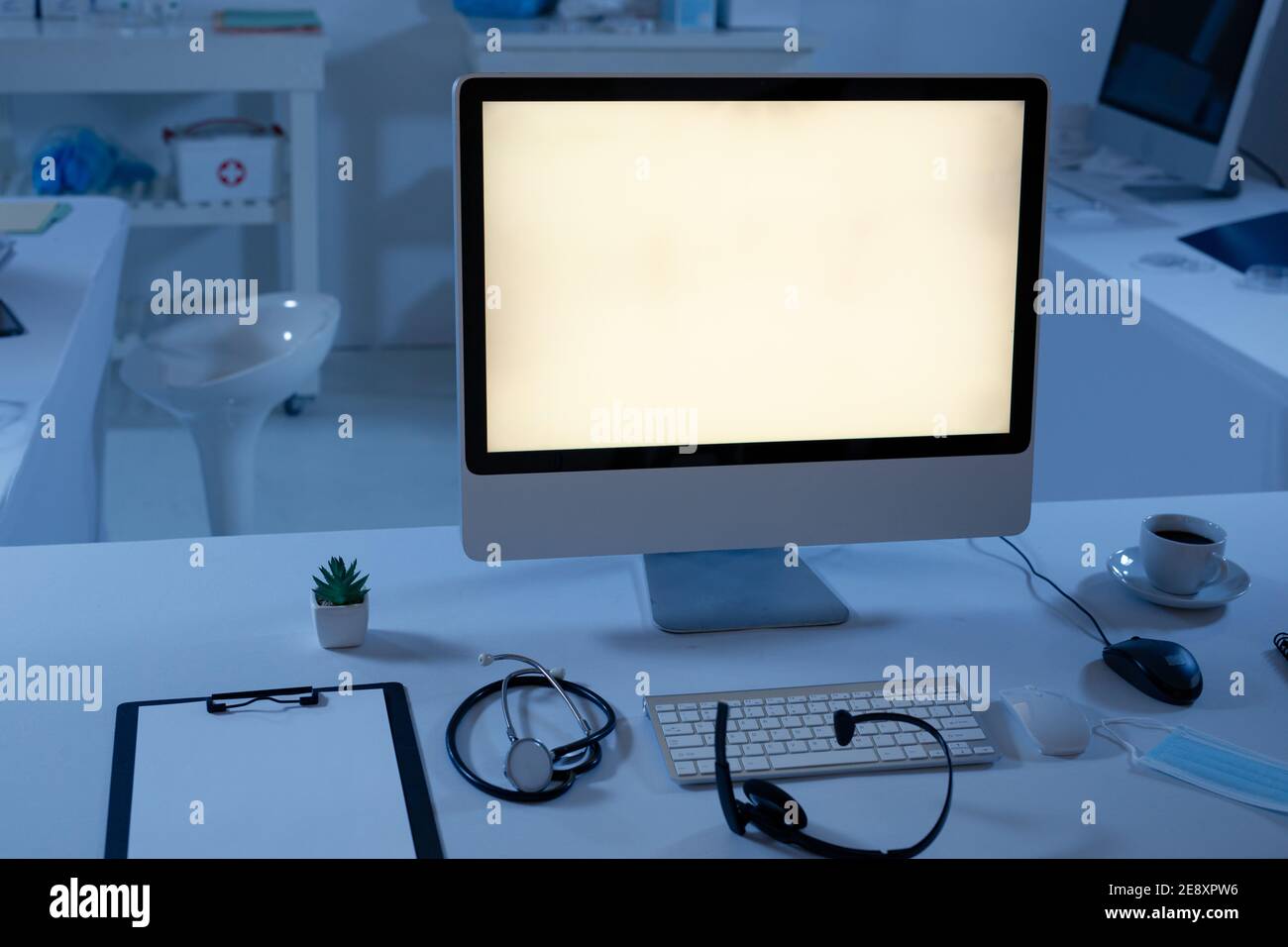 Desktop hospital hi-res stock photography and images - Alamy