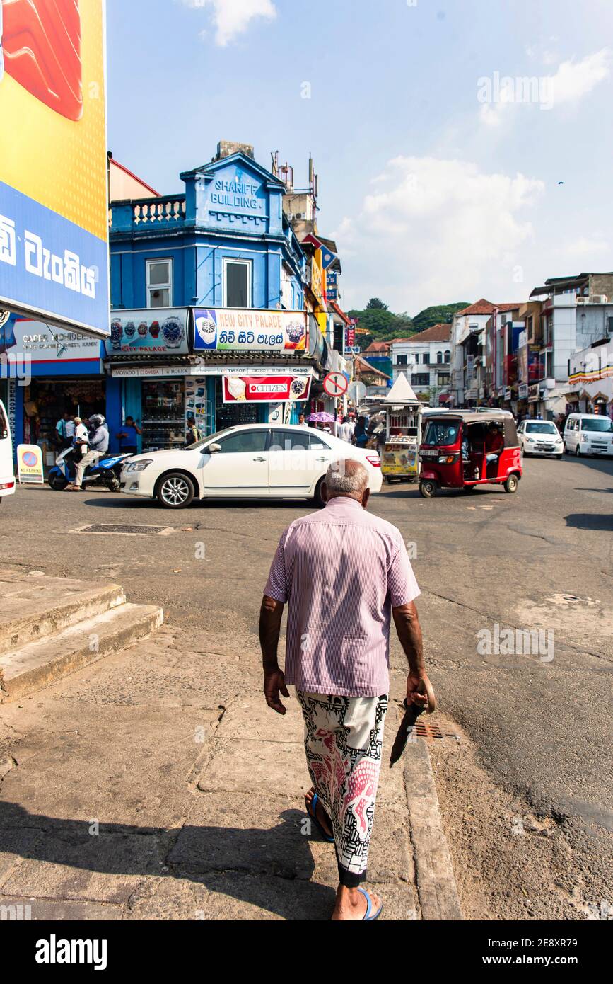 Sri lanka sinhalese man hi-res stock photography and images - Alamy