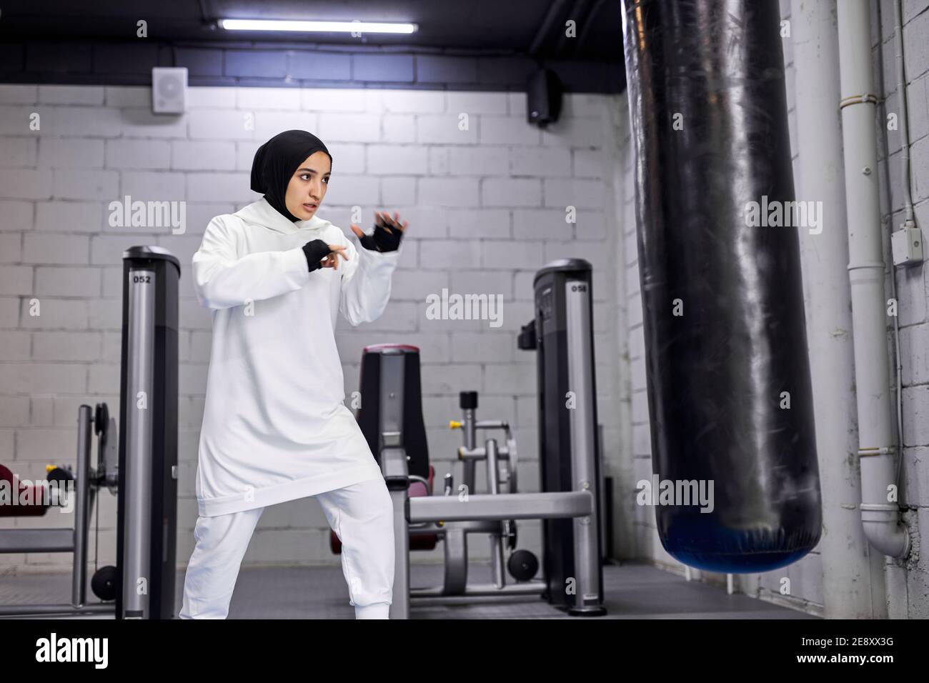 Female boxer hijab hi-res stock photography and images - Alamy