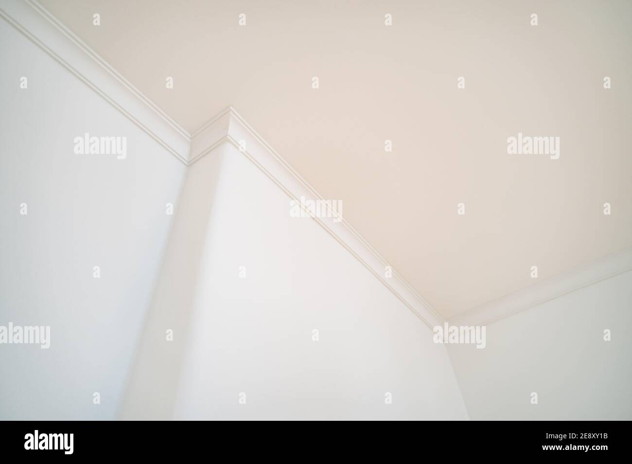 Ceiling coving hi-res stock photography and images - Alamy