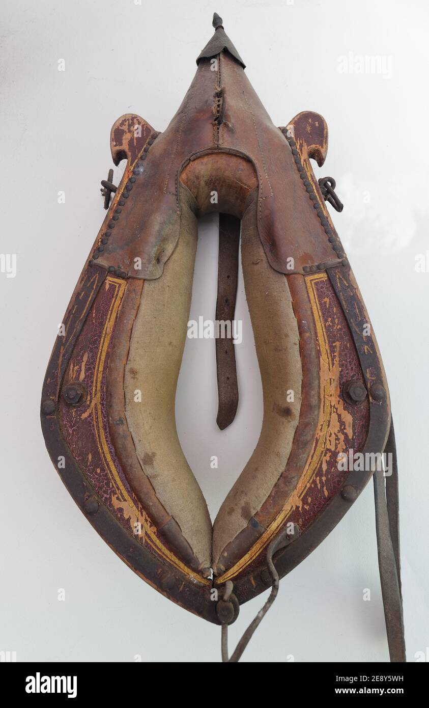 Vintage horse tack hi-res stock photography and images - Alamy