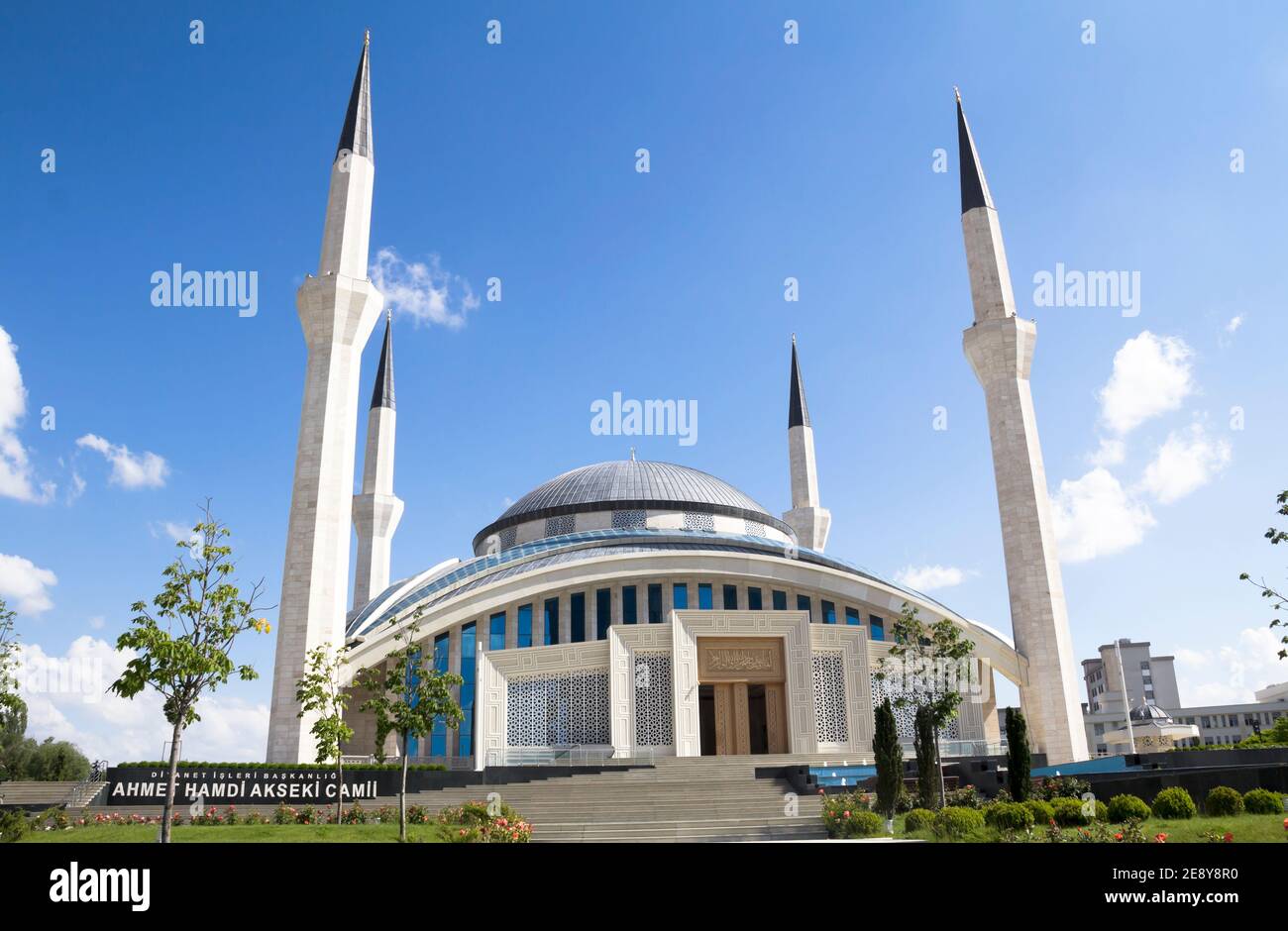 ANKARA Ahmet Hamdi Akseki Mosque It is the largest and newest mosque ...