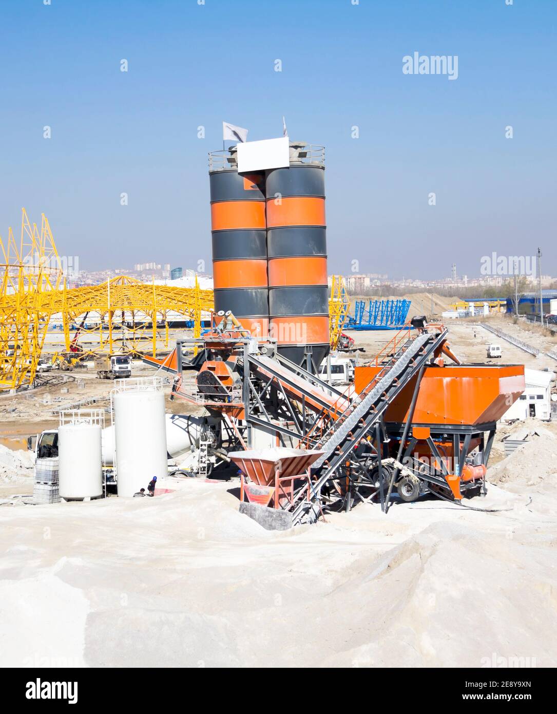Concrete mixing tower. Concept of on-site construction facility Stock ...
