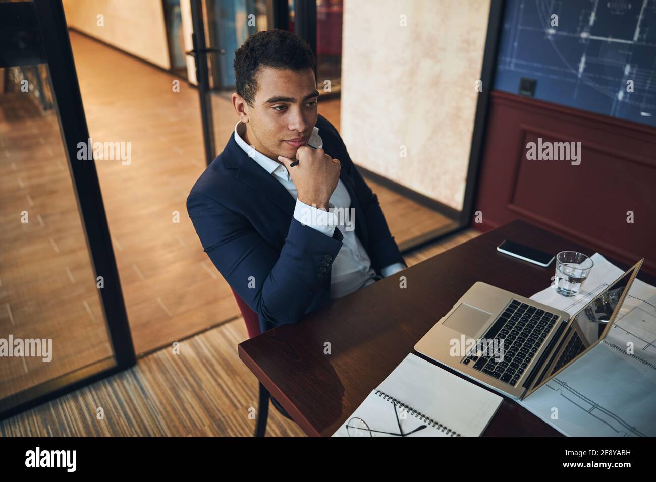 Daydreaming at work hi-res stock photography and images - Alamy