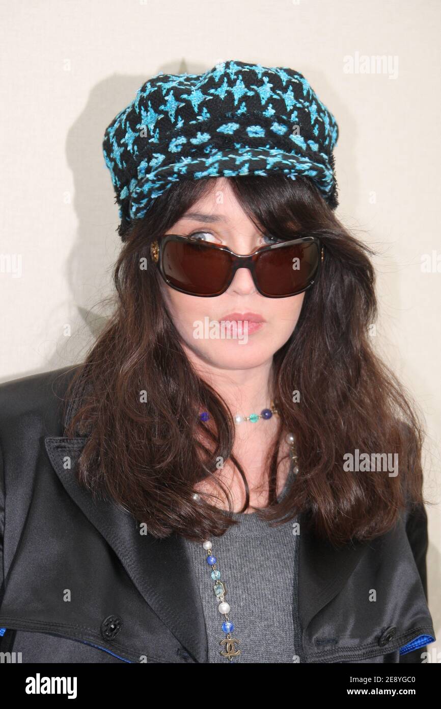 Isabelle adjani 2007 hi-res stock photography and images - Alamy