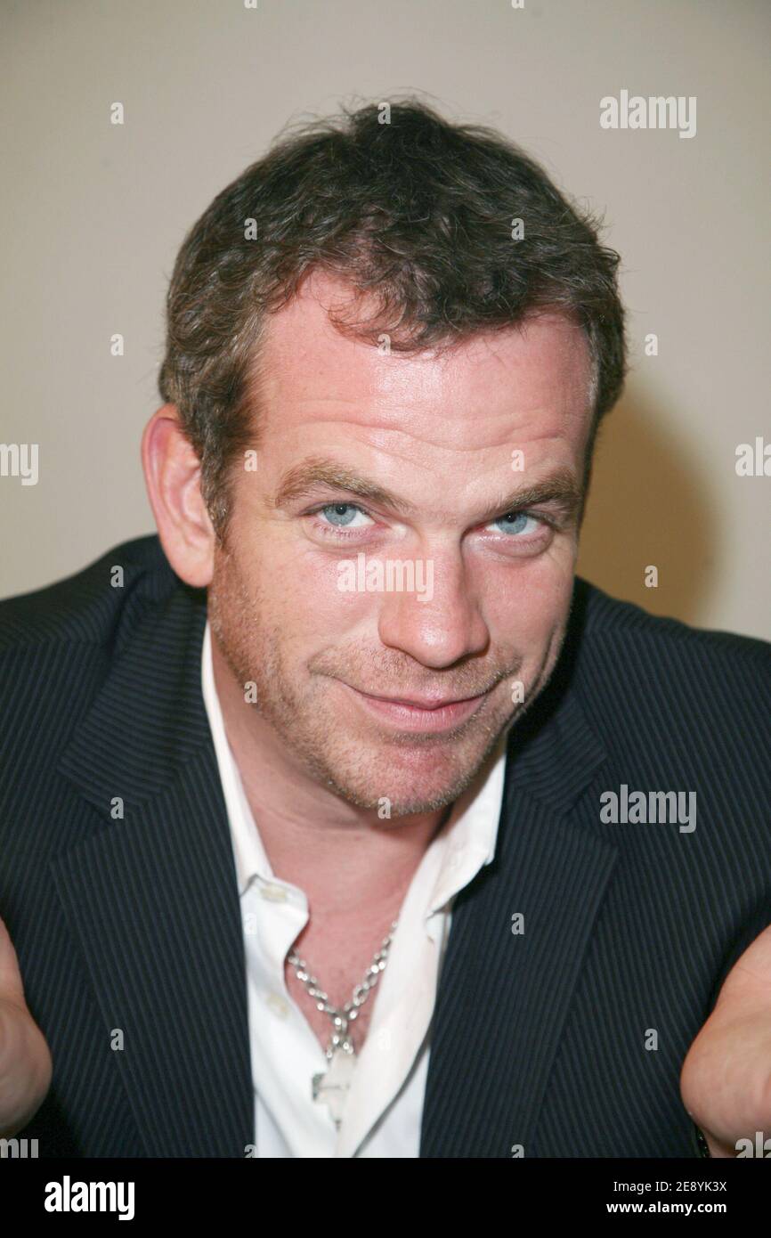EXCLUSIVE - Canadian singer Garou poses backstage at the Olympia ...