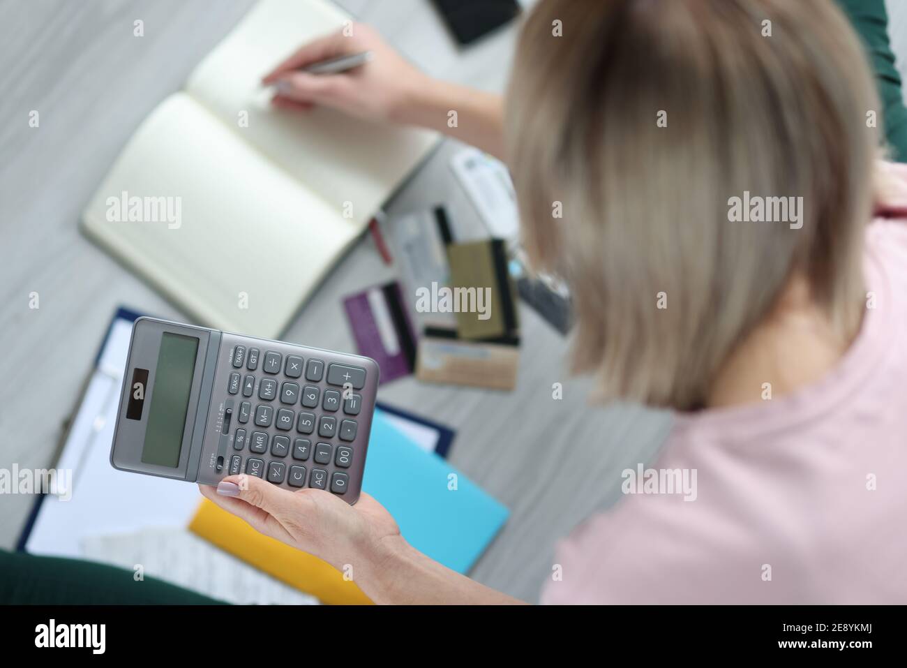 Hold calculator hi-res stock photography and images - Alamy