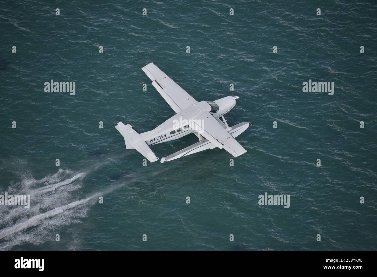 An air to air portrait of a Cessna 208 Grand Caravan float plane Stock ...