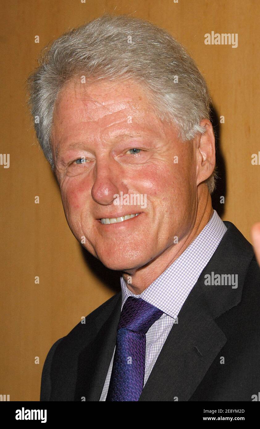President bill clinton foundation hi-res stock photography and images ...