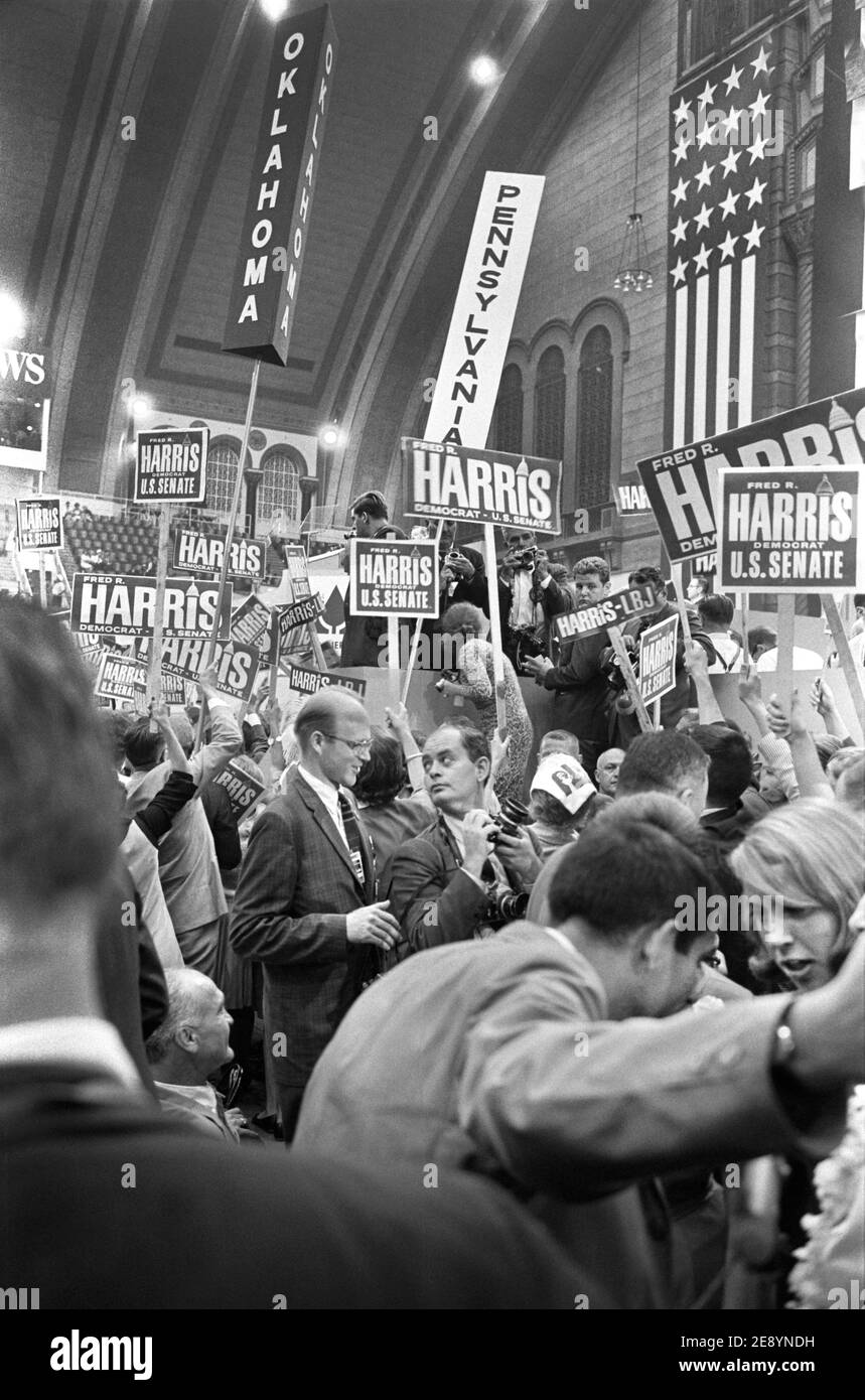 Atlantic city convention hall 1960s hi-res stock photography and images ...