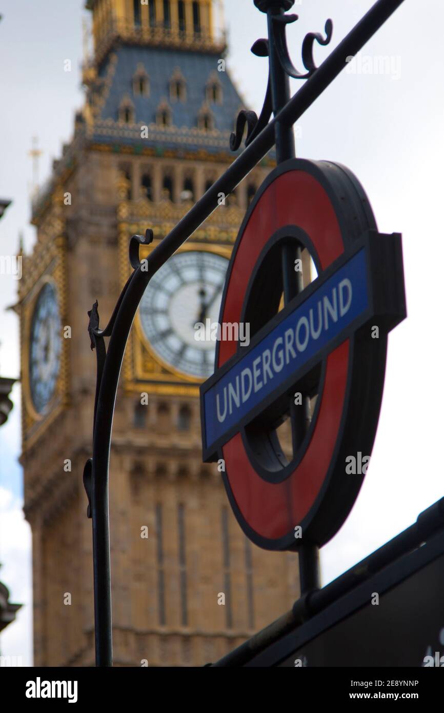 Big ben and underground sign hi-res stock photography and images - Alamy
