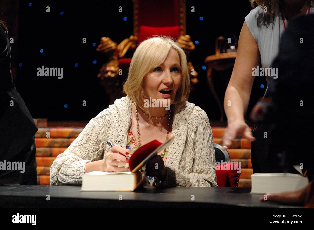 J k rowling hi-res stock photography and images - Alamy