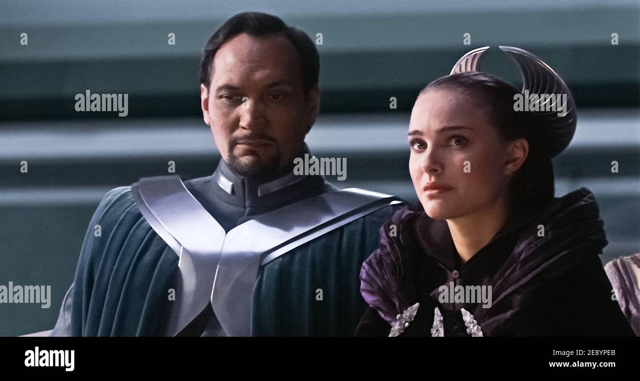 USA. Jimmy Smits as Senator Bail Organa and Natalie Portman as Padme in ...