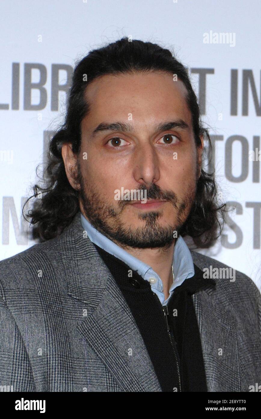 Vincent Elbaz poses for pictures during the premiere for 'Le Dernier ...