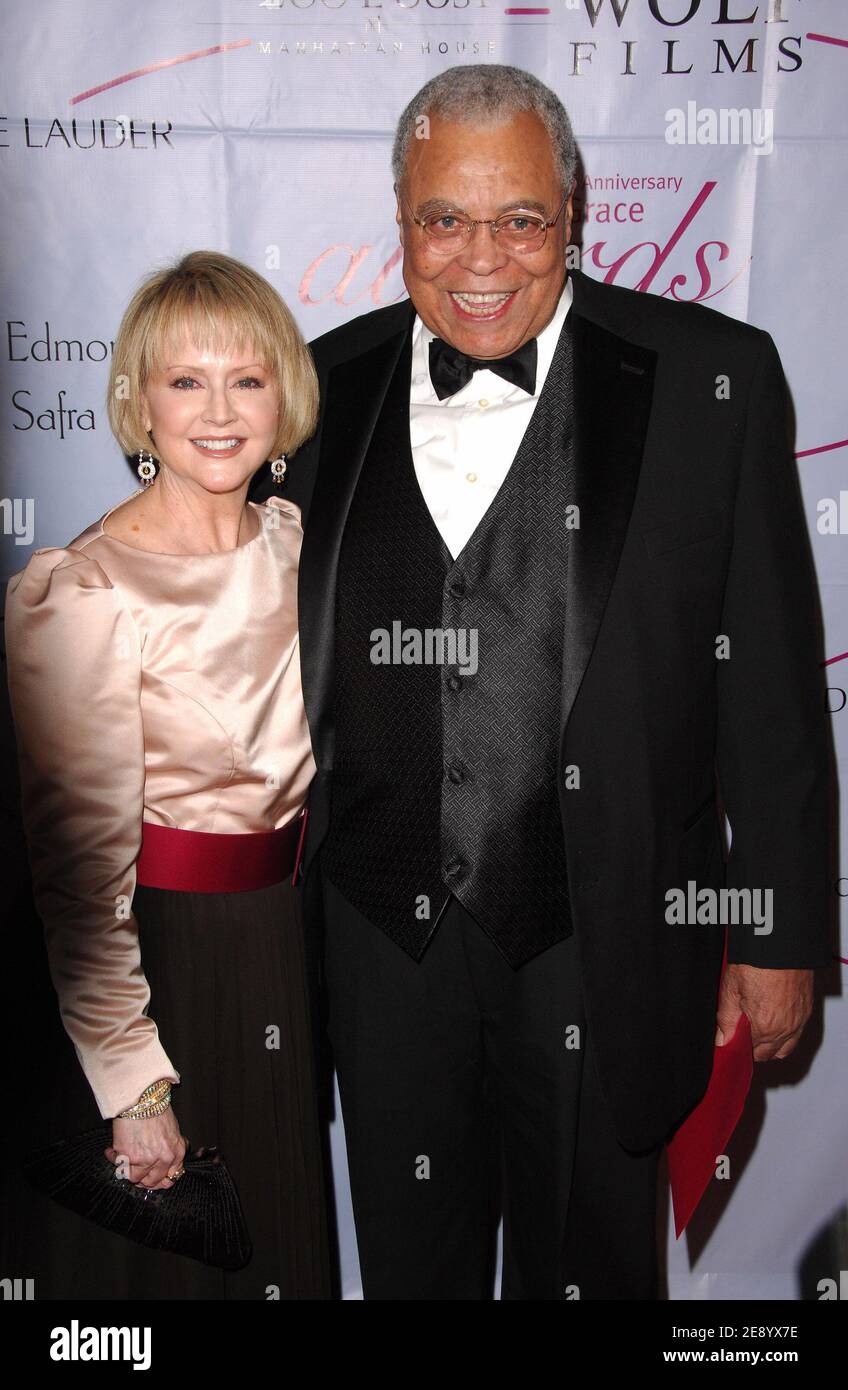 James earl jones wife hi-res stock photography and images - Alamy