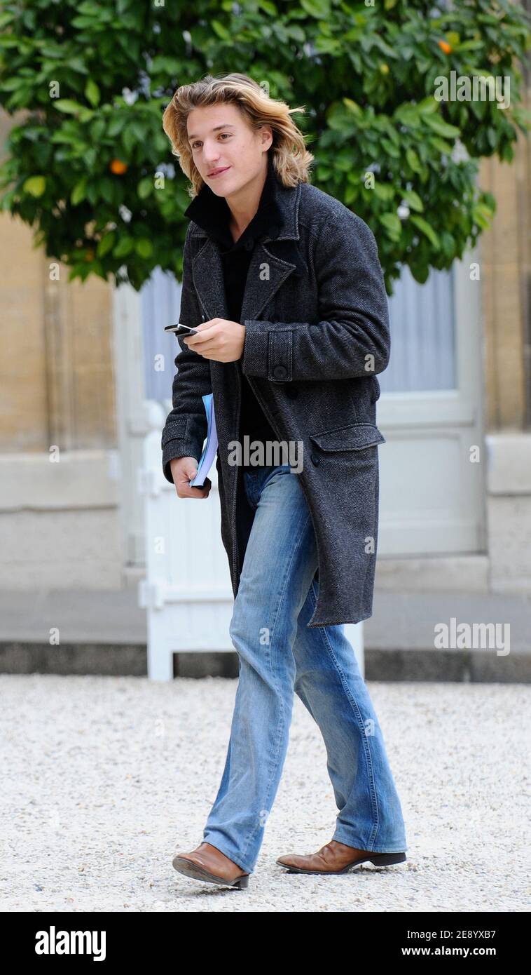 French president nicolas sarkozy jeans hi-res stock photography and ...