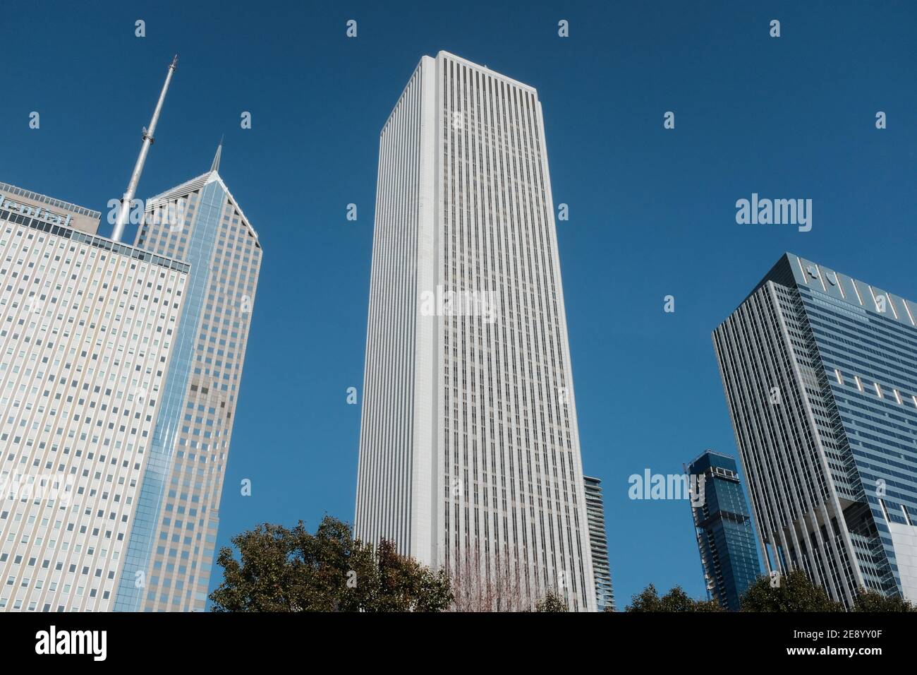 Aon tower chicago hi-res stock photography and images - Alamy