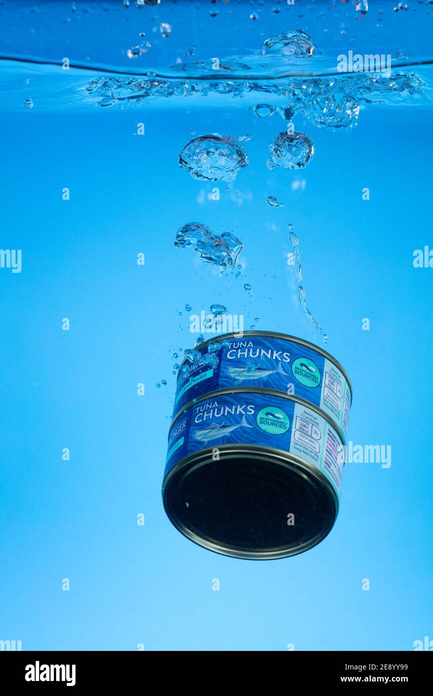 Washing tuna hi-res stock photography and images - Alamy