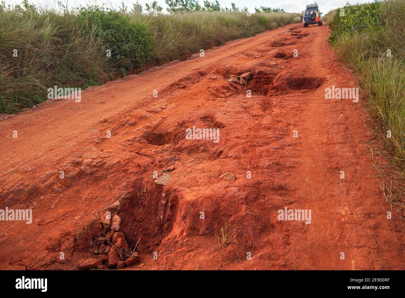 Red clay road hi-res stock photography and images - Alamy