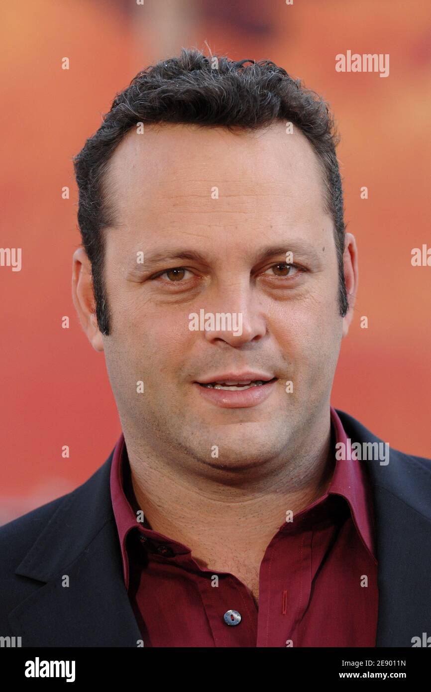 Vince Vaughn attends the premiere of Warner Bros' Fred Claus at the ...