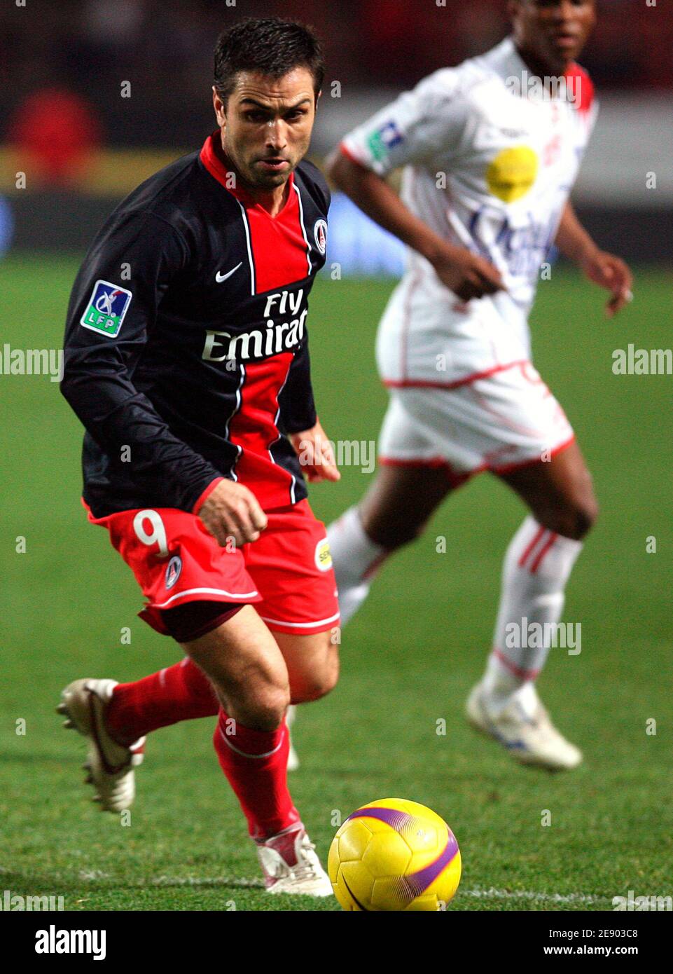 Pauleta psg 2007 hi-res stock photography and images - Alamy
