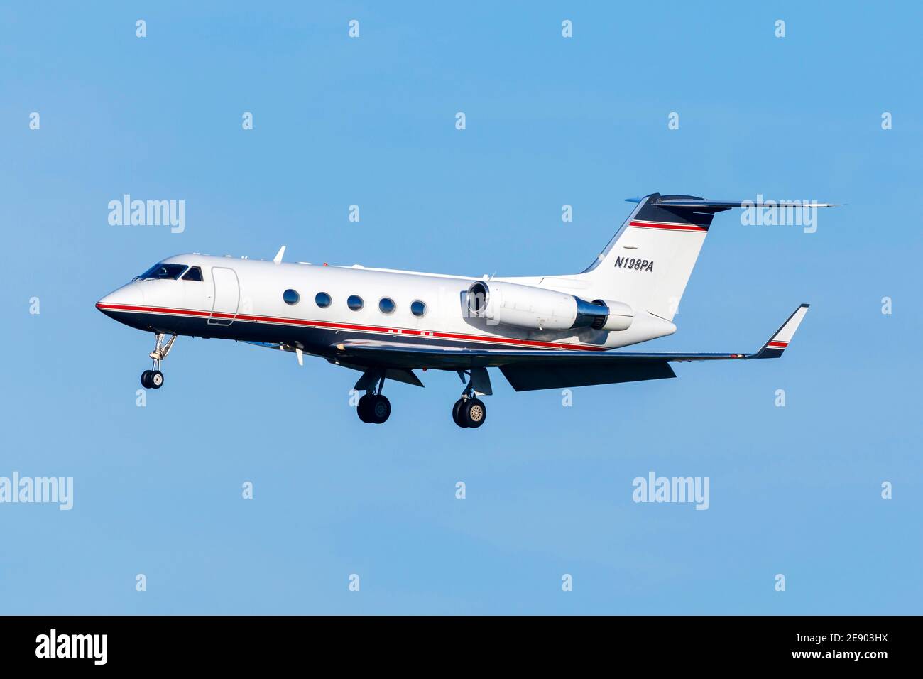Phoenix Air Gulfstream Aerospace G-1159A Gulfstream III (Reg: N198PA ...