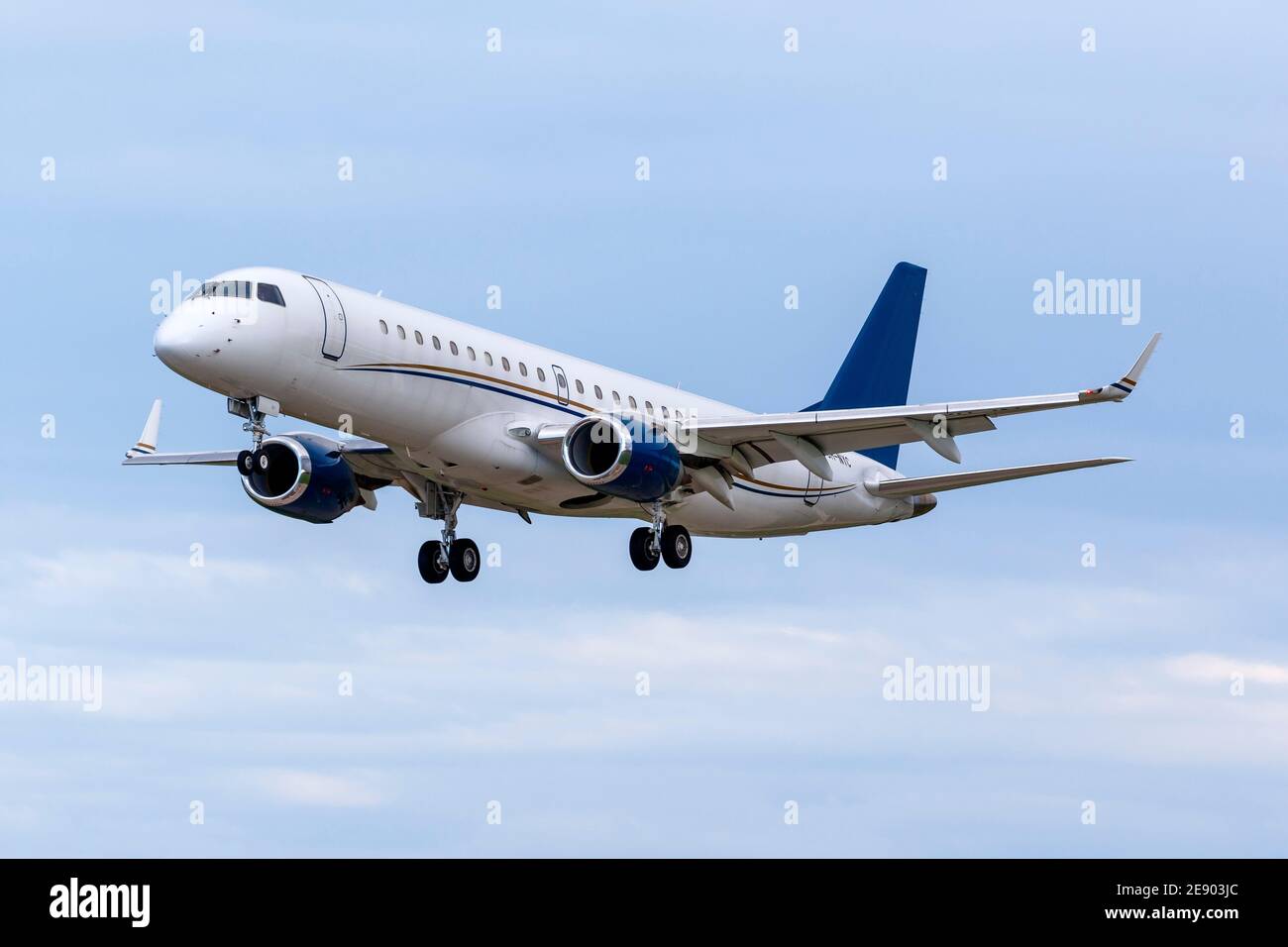 Embraer lineage 1000 hi-res stock photography and images - Alamy