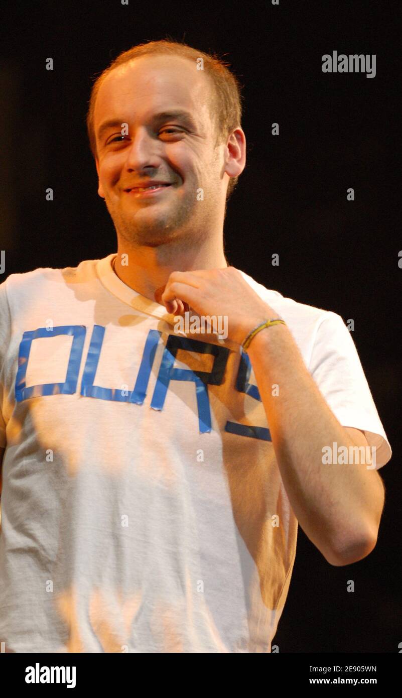 Singer Ours performs live on stage during the 'Prix Constantin 2007 ...