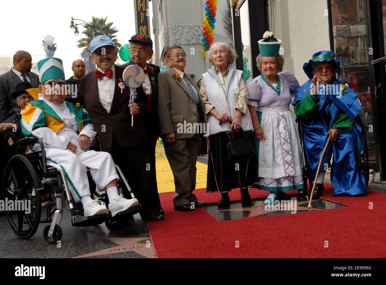 Munchkins wizard of oz hi-res stock photography and images - Alamy