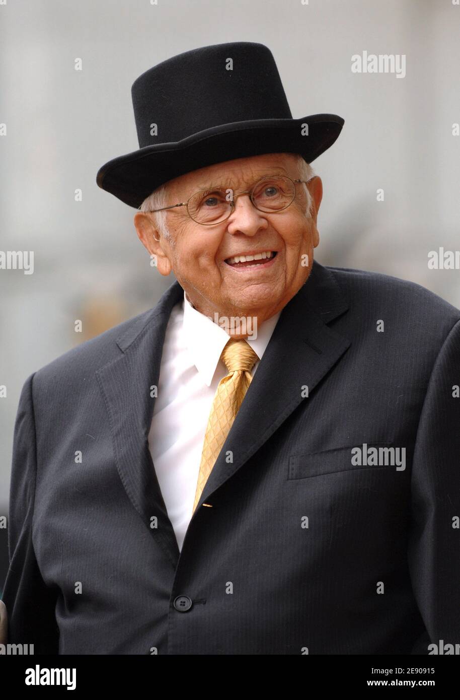 Munchkins wizard of oz hi-res stock photography and images - Alamy