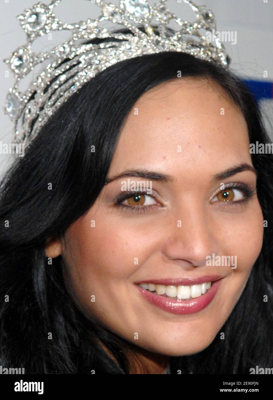 Miss Reunion Valerie Begue is crowned Miss France 2008 during the 2008 ...