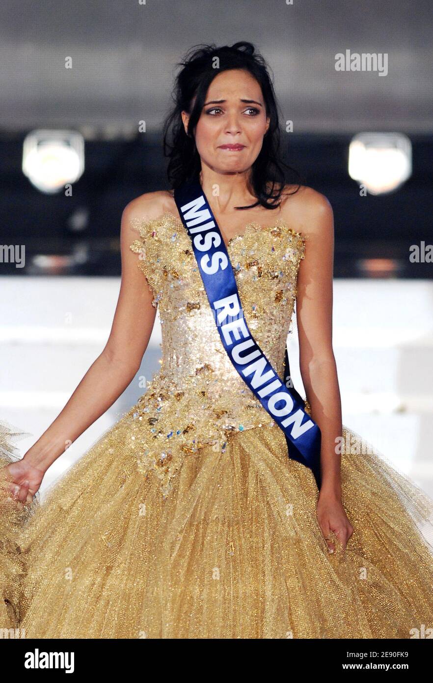 Miss Reunion Valerie Begue is crowned Miss France 2008 during the 2008 ...