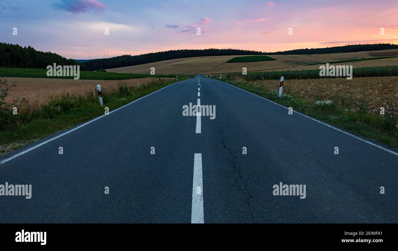 Empty landscape countryside hi-res stock photography and images - Alamy