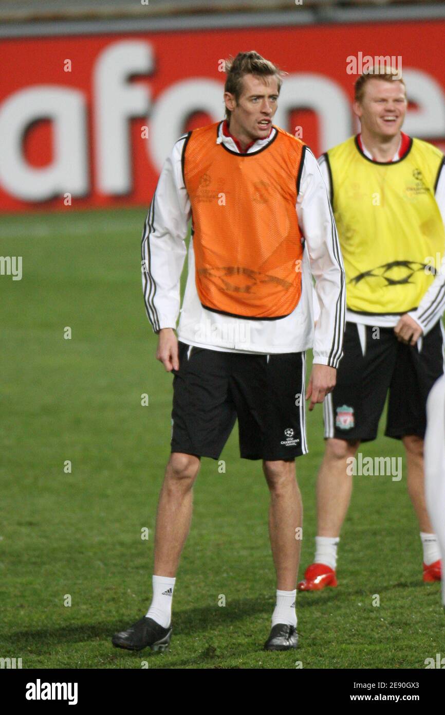 Peter crouch soccer hi-res stock photography and images - Alamy