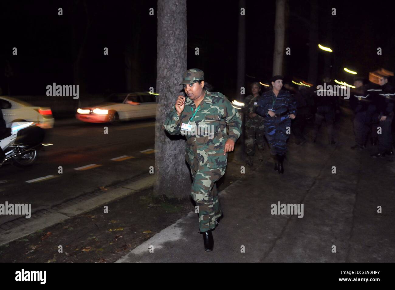 Muammar gaddafi female bodyguards hi-res stock photography and images ...