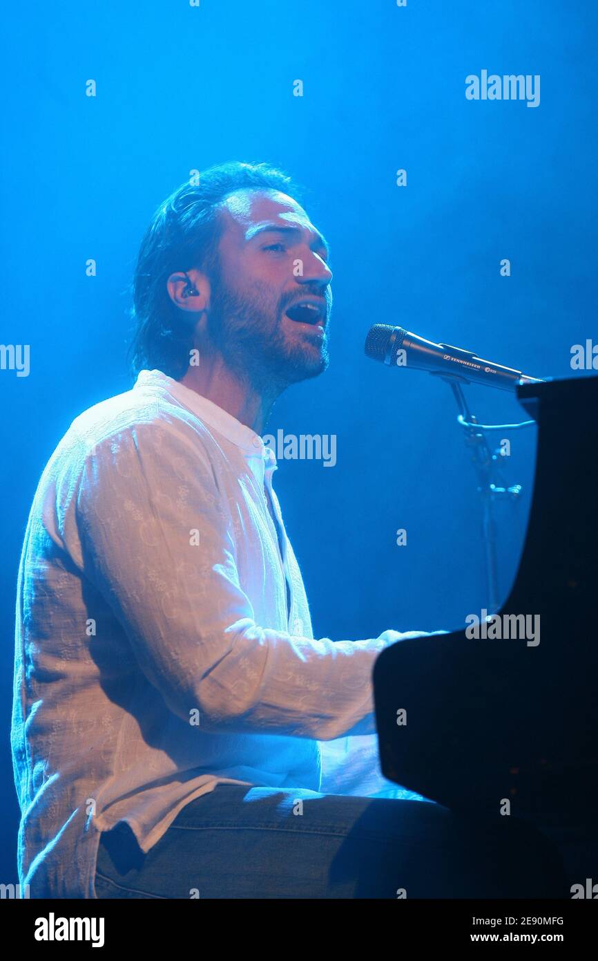 Italian born singer Davide Esposito performs live at 'Le Casino de ...