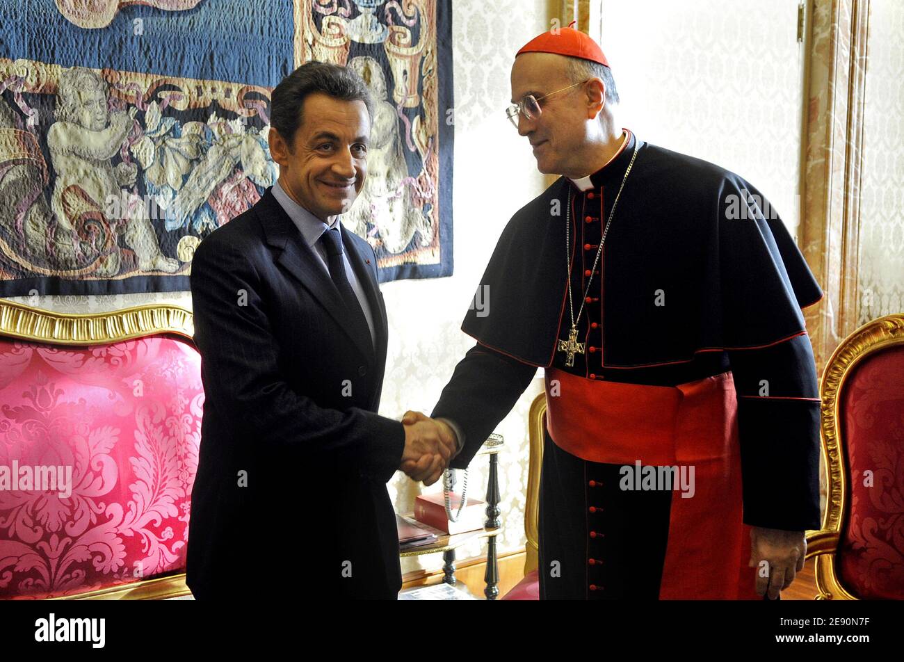 Cardinal tarcisio bertone hi-res stock photography and images - Alamy